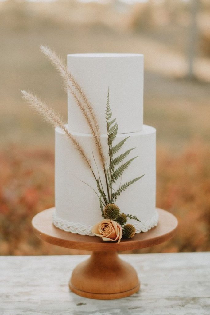 Rustic Wedding Cakes 2024: Elegant, Natural & Unique Designs