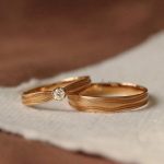 Yellow Gold Wedding Rings - Vintage Sets for Couples, Round and Oval ...
