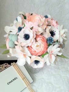 2024 Bride Bouquets: Elegant, Boho, and Rustic Wedding Flower Trends