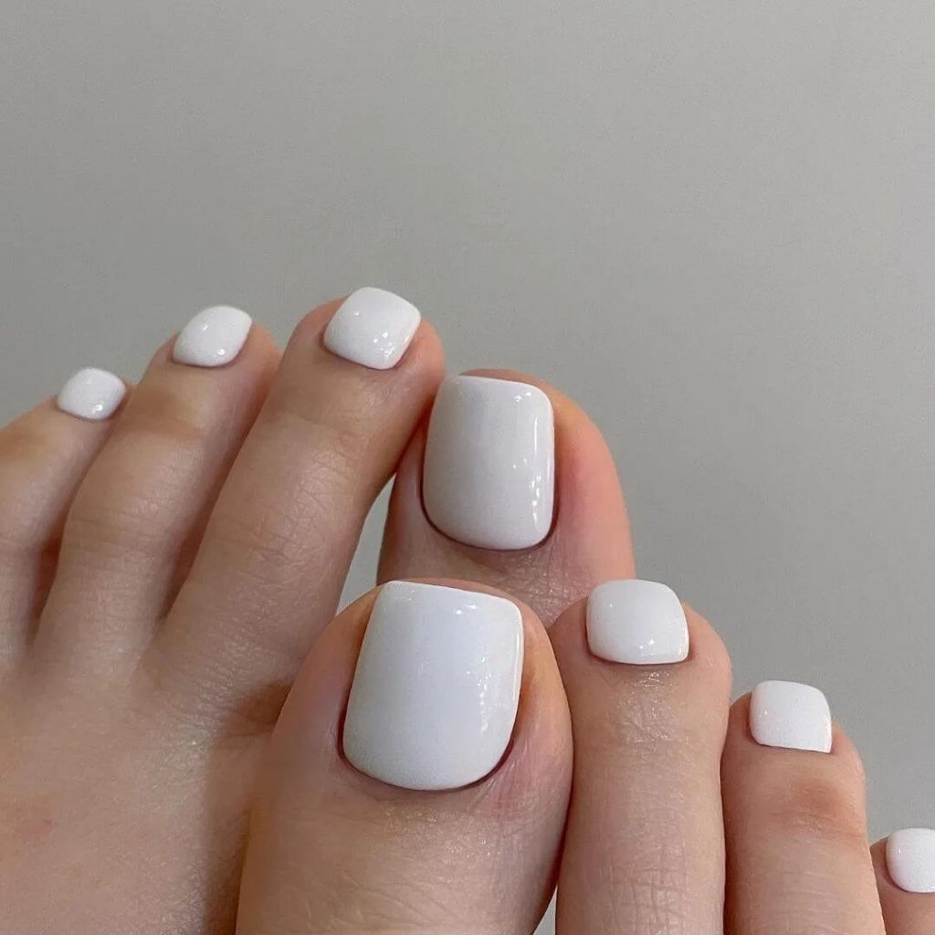 Summer Toe Nail Color Trends 2024: Hot Pedicure Shades & Designs