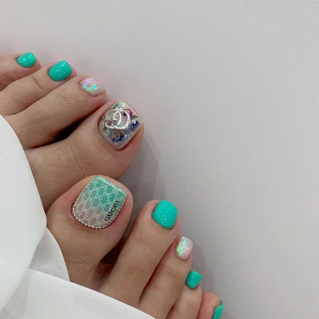 Summer Toe Nail Color Trends 2024: Hot Pedicure Shades & Designs