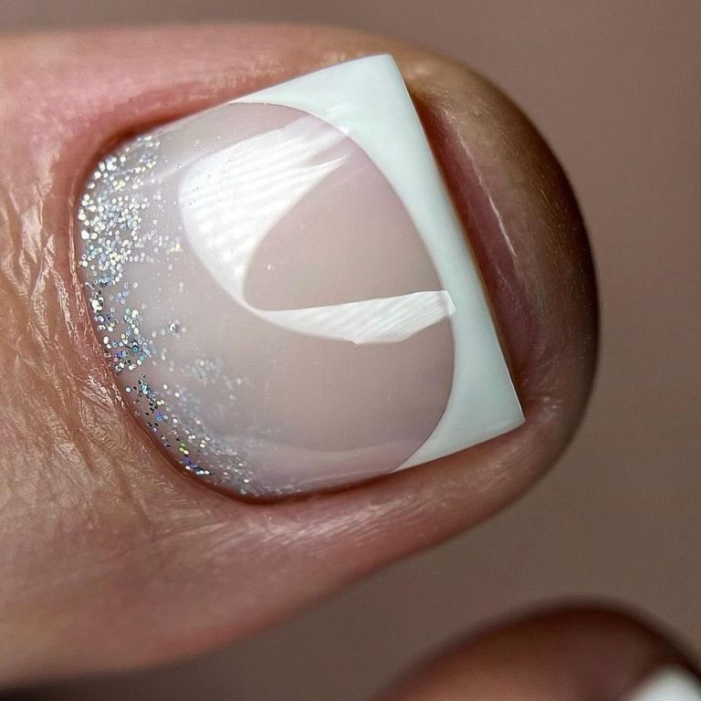 25 Summer White Toe Nail Designs: Matching Ideas for Pedicures