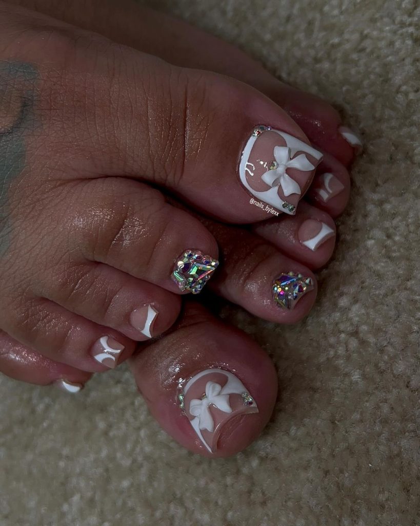 25 Summer White Toe Nail Designs: Matching Ideas for Pedicures
