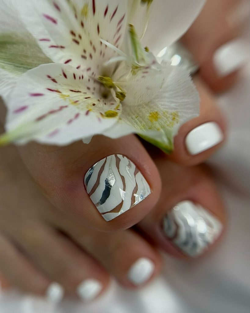 25 Summer White Toe Nail Designs: Matching Ideas for Pedicures