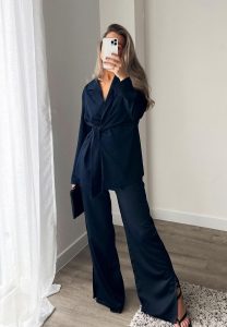 29 Navy Outfits: Stylish Ideas for Women - Casual, Classy, and Summer Looks