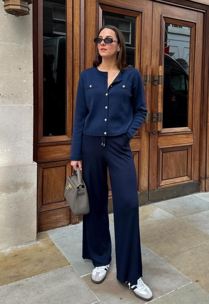 29 Navy Outfits: Stylish Ideas for Women - Casual, Classy, and Summer Looks