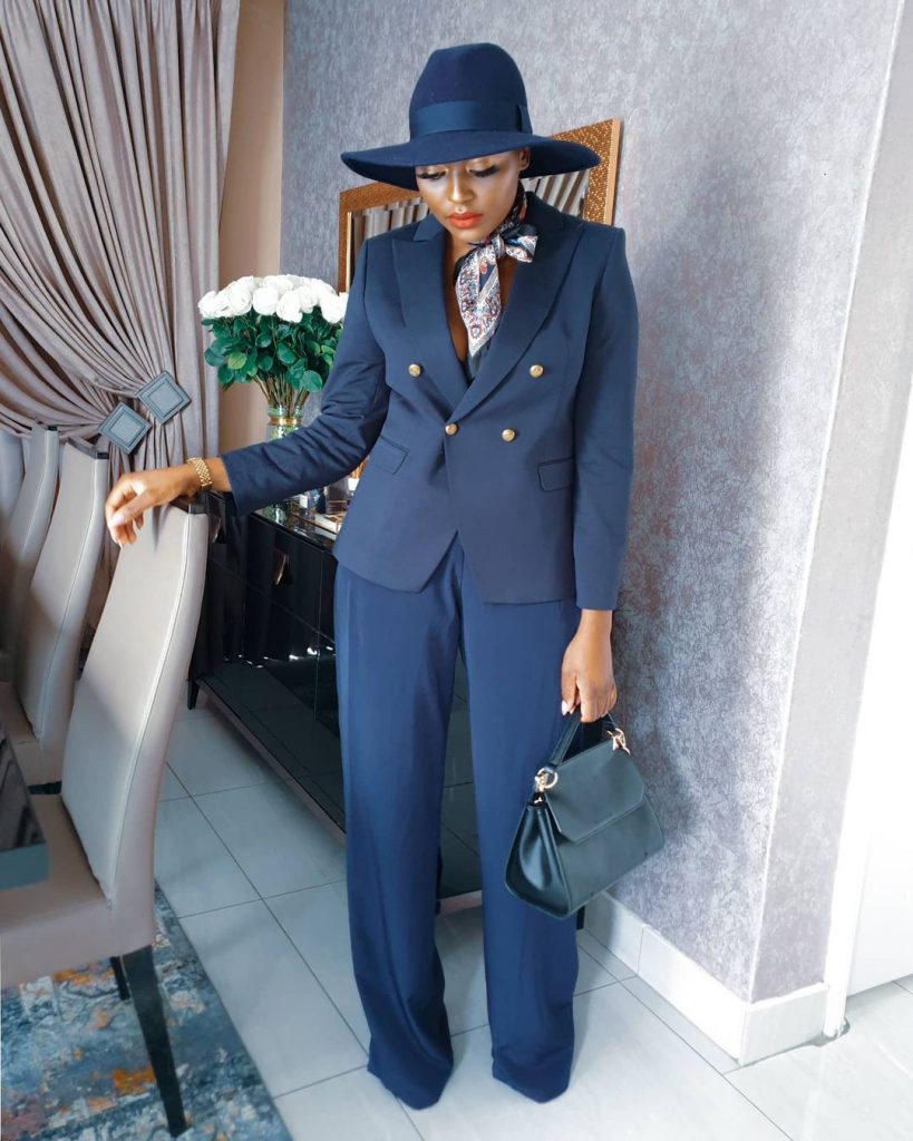 29 Navy Outfits: Stylish Ideas for Women - Casual, Classy, and Summer Looks