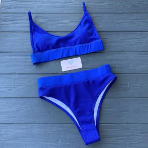 25 Cute Swimsuit Ideas for Women Over 40: Modest, Sporty, Vintage & More