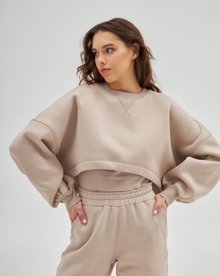 27 Trendy Women's Fall Sweatshirt Ideas - Cute, Casual, and Stylish ...