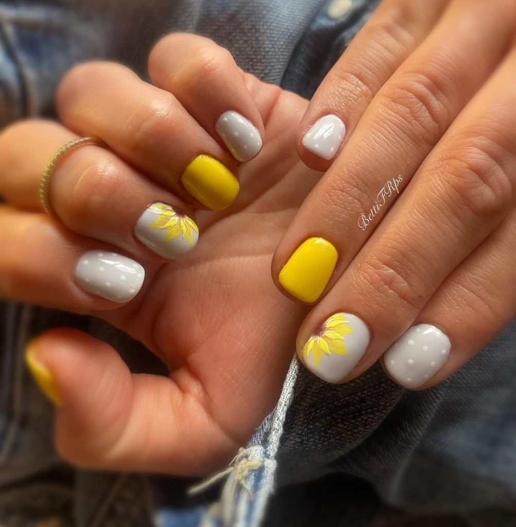 25 Fall Sunflower Nail Ideas for 2024 - Fall Update 2025