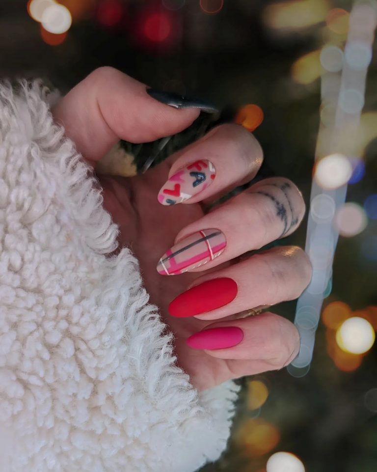 Red Holiday Nails 2024 - 2025: 27 Festive Ideas for a Bold Look - Fall ...